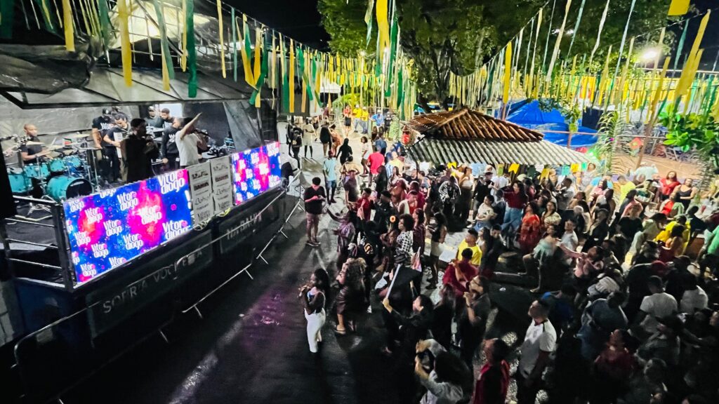 Vitor e Diogo unem sertanejo e forró em apresentação marcante no Forró ...